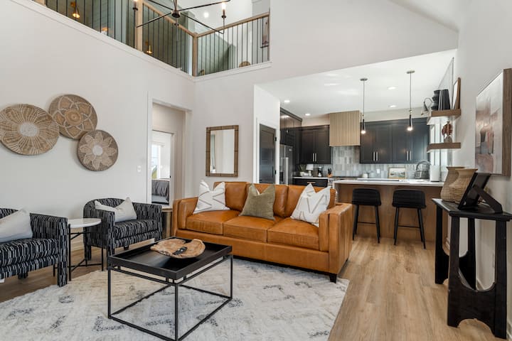 Carlton Landing-redbud Refuge - Carlton Landing