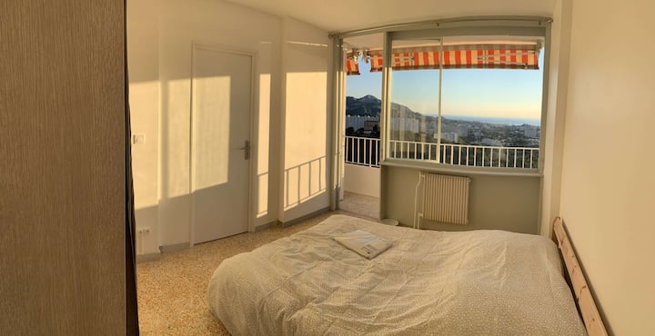 Grand Appartement Vue Mer Petit Budget - Marseille