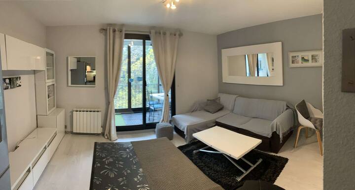 Appartement Front Du Lac Et Verdure Dans Domaine A - La Seyne-sur-Mer