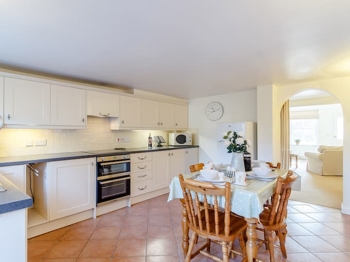 2 Bed In Holt (Ncc11) - Blakeney