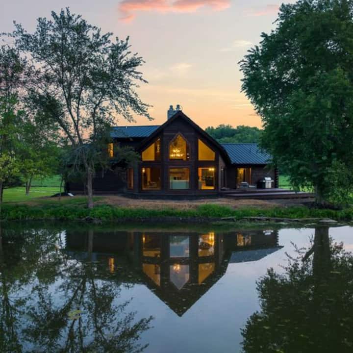 The Cabin At Big Creek - Pleasant Hill, MO
