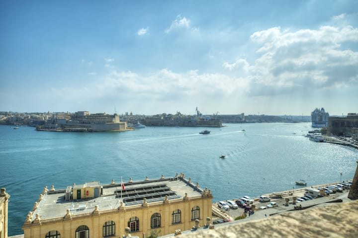 1bedroom With Amazing Views In Valletta Center Jsp - Malta