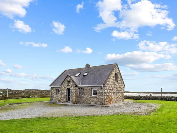 Lake House Mannin, Ballyconneely - Clifden