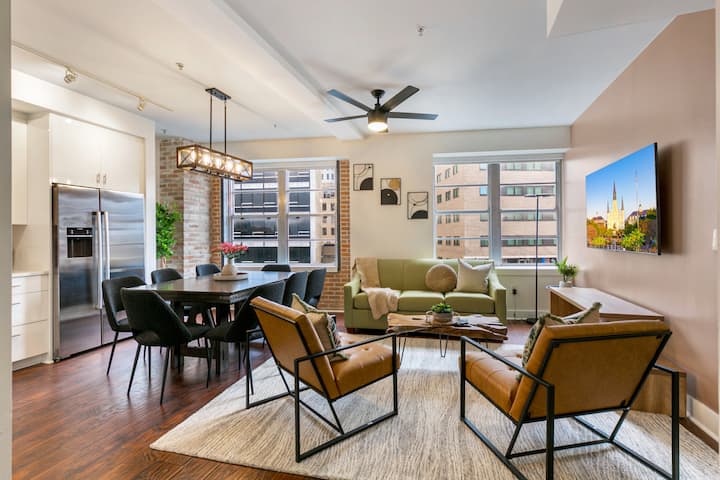 Nola's Finest: 4-bedroom Luxury Condo - New Orleans, LA