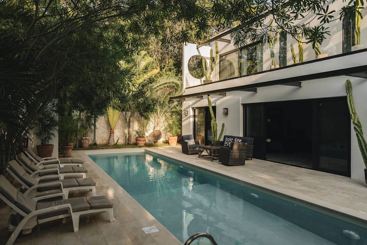 Luxe 8br Double Villa | Gated | Pool & Patio - Tulum