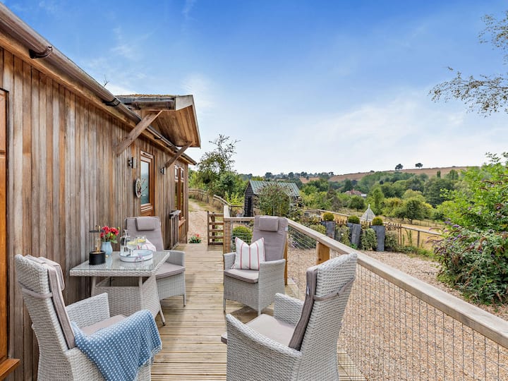 2 Bed In Stoke Prior (78637) - Leominster