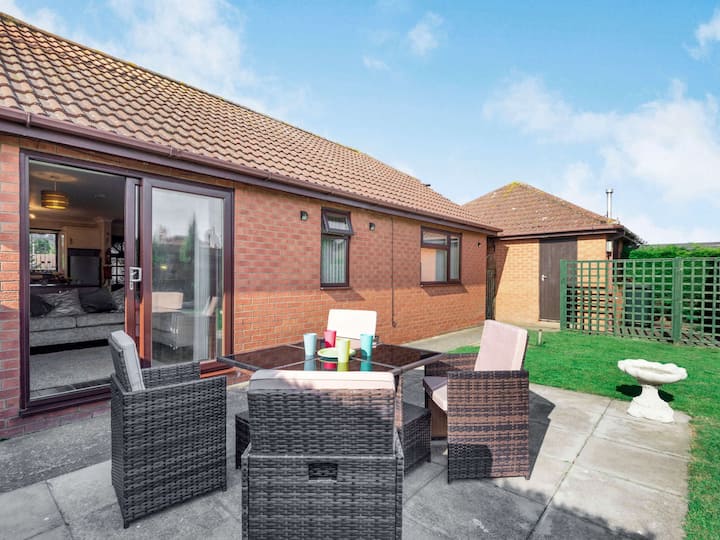 2 Bed In Mablethorpe (87801) - Sutton on Sea