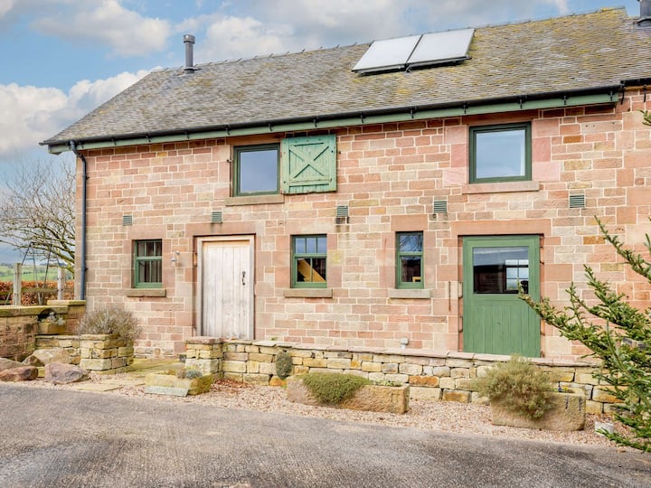 3 Bed In Leek (91120) - Rudyard Lake