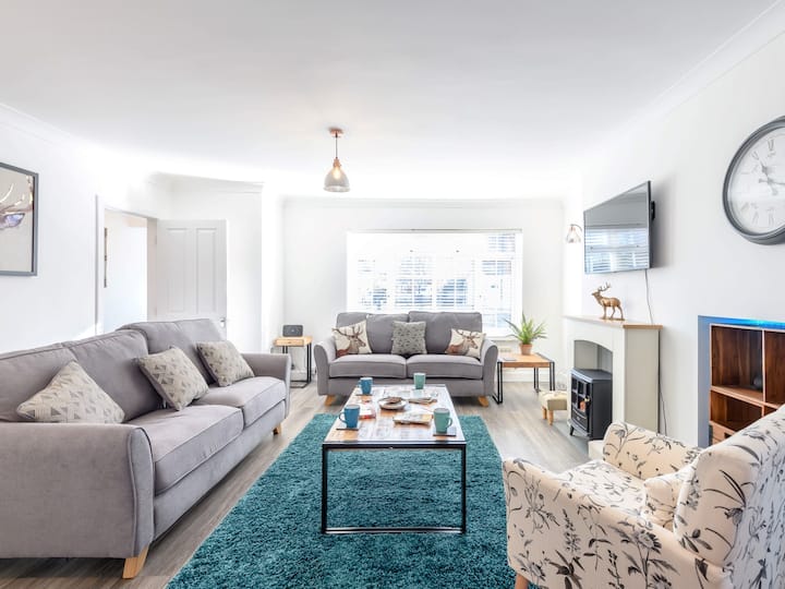 4 Bed In Brockenhurst (80420) - Lyndhurst, UK