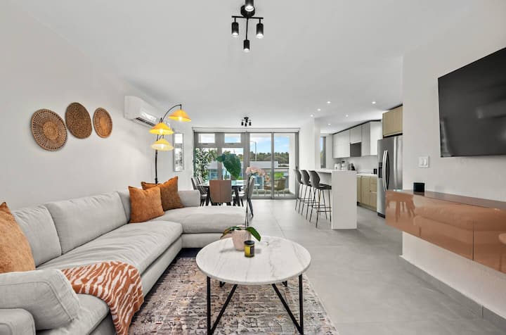 Poolfront By Isla Verde Beach - San Juan, Puerto Rico