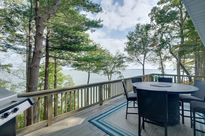 Sunrise Views: Waterfront Lusby Home W/ Deck! - Maryland