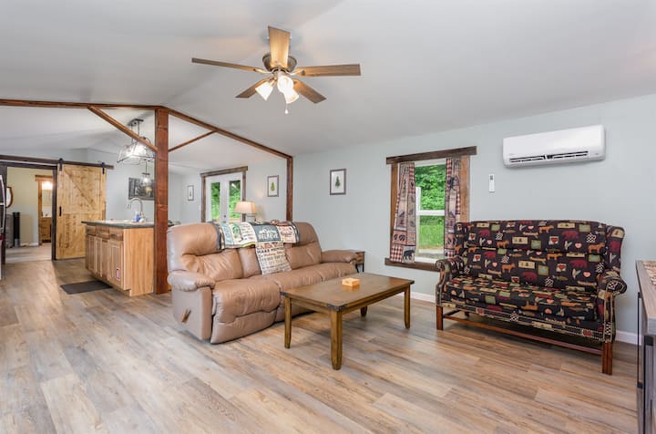 Grey Pines At Hocking Vacations - New Plymouth, OH