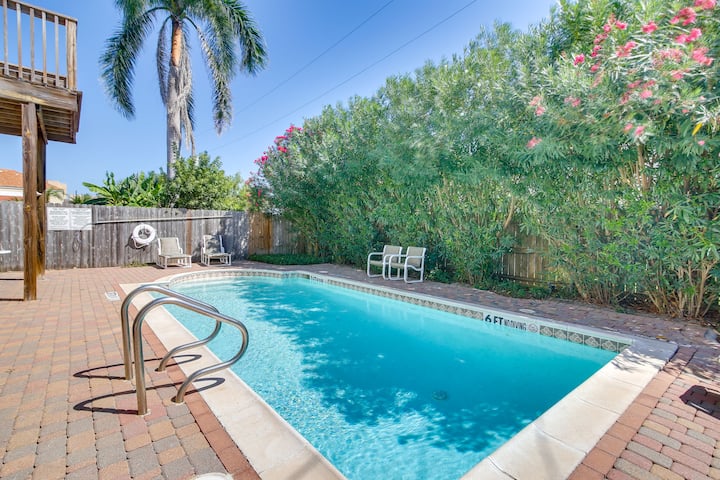 South Padre Island Condo W/ Shared Outdoor Pool! - Suite B, TX