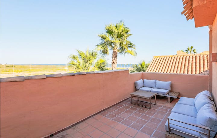 Gorgeous Apartment In Los Alcázares - Los Alcázares