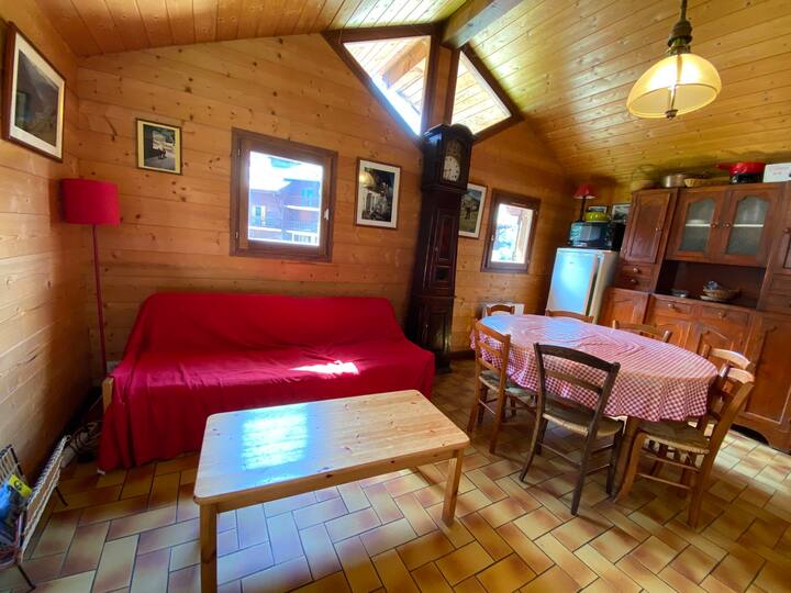 In The Heart Of The Village - Areches Beaufort