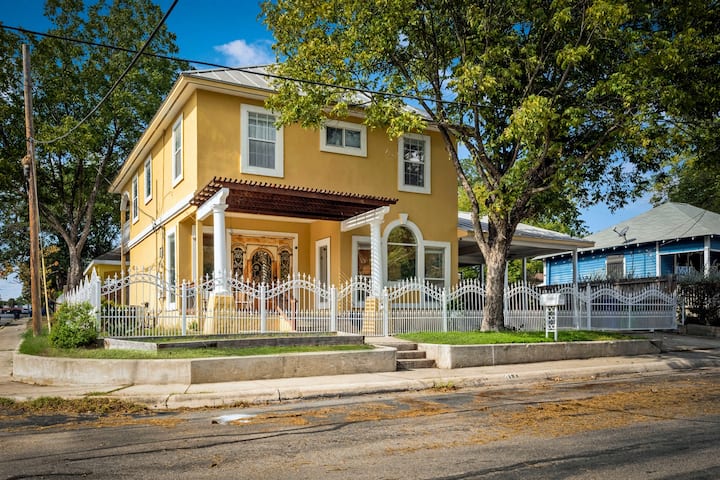 Awesome Home 5 Minutes From The Pearl! - San Antonio, TX