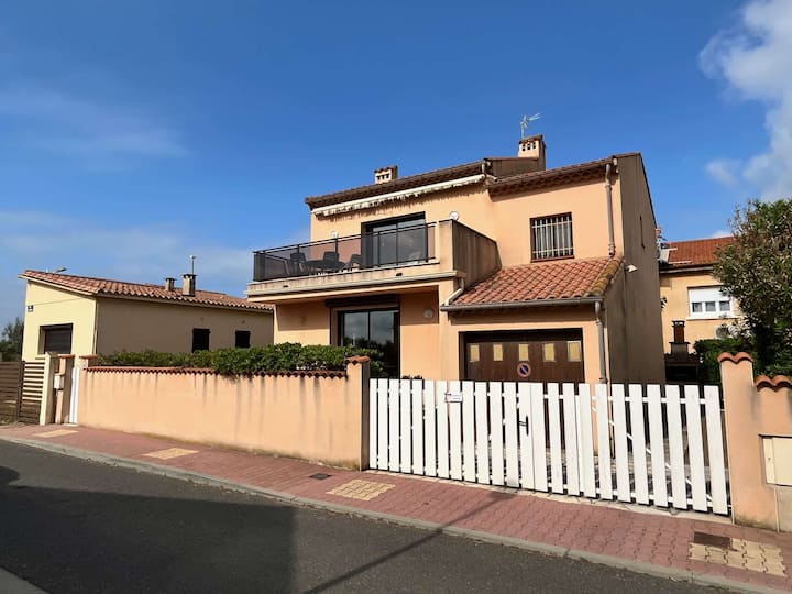 Maison Individuelle 10 Couchages, Balcon Terrasse - Portiragnes
