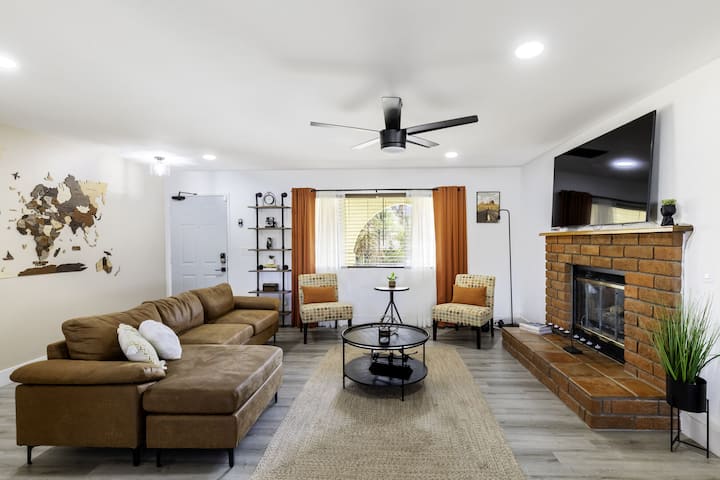 Sky Harbor House - Hot Tub + Great Backyard Space! - Yucca Valley, CA