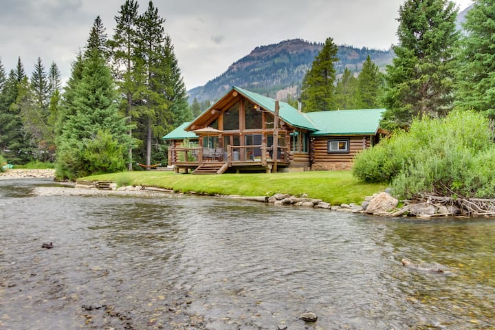 Scenic Montana Cabin Rental ~ 1 Mi To Yellowstone! - Cooke City-Silver Gate, MT