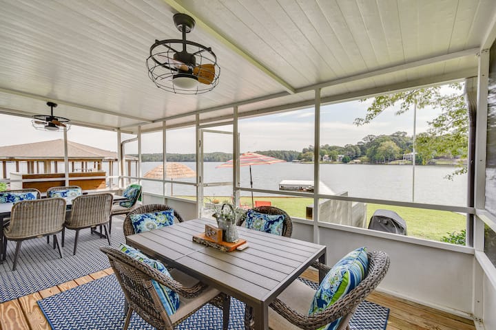 Lake Martin Retreat W/ Private Dock & Boat Launch - Lake Martin, AL