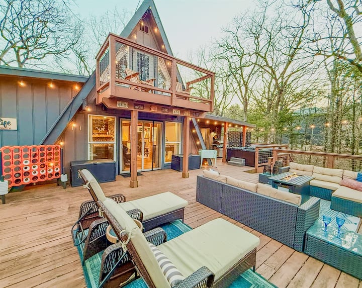 Stunning A-frame: Walk To Lake, Live Tv, Hot Tub - Lake Texoma