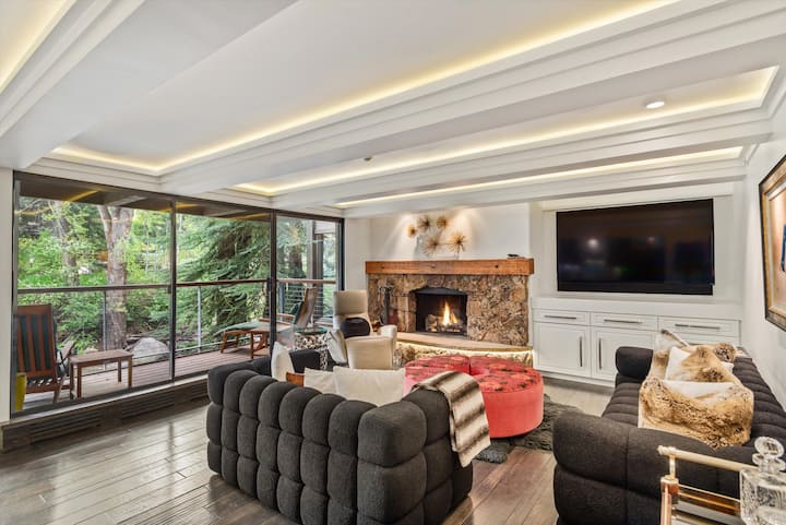 Chateau Eau Claire 9 Condo W/ River Views & Pool - Aspen, CO