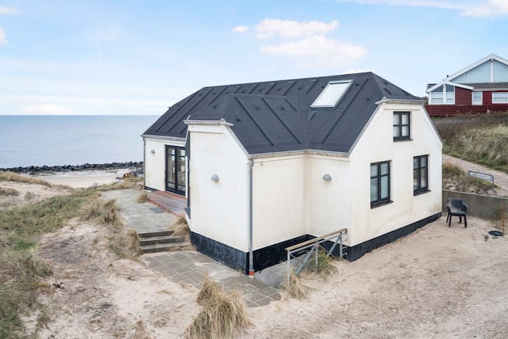 Beachfront Cottage With Panoramic View - Denmark