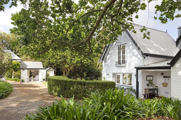 Whimsical Romantic Retreat | Near Mapleton Falls - Maleny