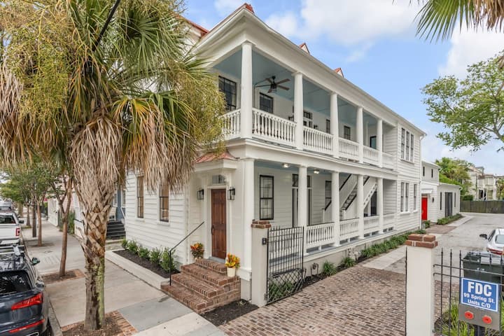 The Palmetto House - Walk To King Street! - Charleston, SC