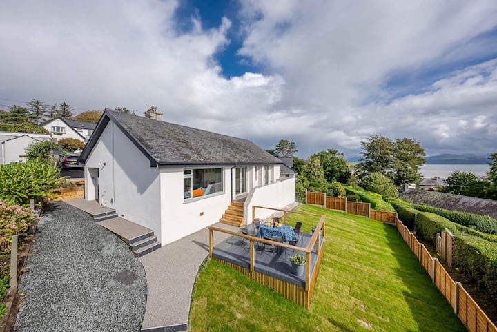 Yr-awel | Stylish Contemporary Bungalow - Criccieth