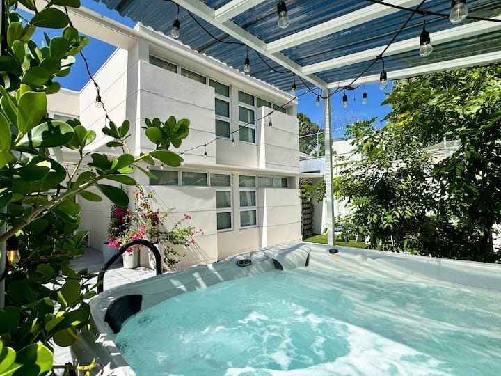 Condado Laguna Villa 1 | Spa | 6 Bd 3ba Generator - Puerto Rico