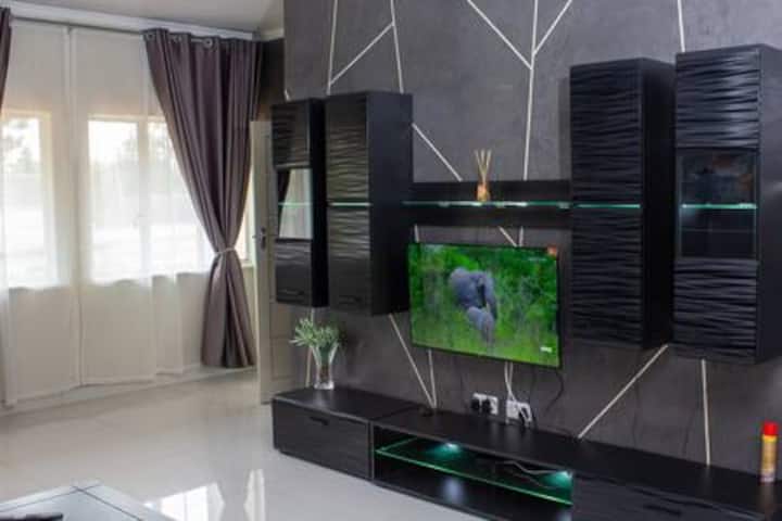 Modern 2-bed Urban Getaway - Harare