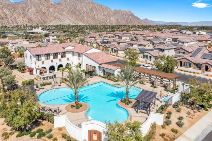 Desert Home W/ Game Room, Hot Tub & Pool - La Quinta, CA
