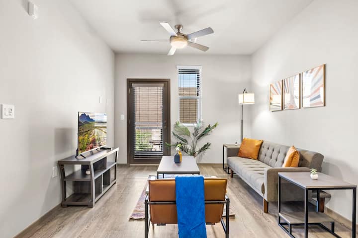 Stunning Westgate Cozysuites By Stadium W/pool 3 - Glendale, AZ