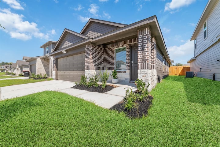 Classy New Built -Close To Downtown And Airport - Houston, TX