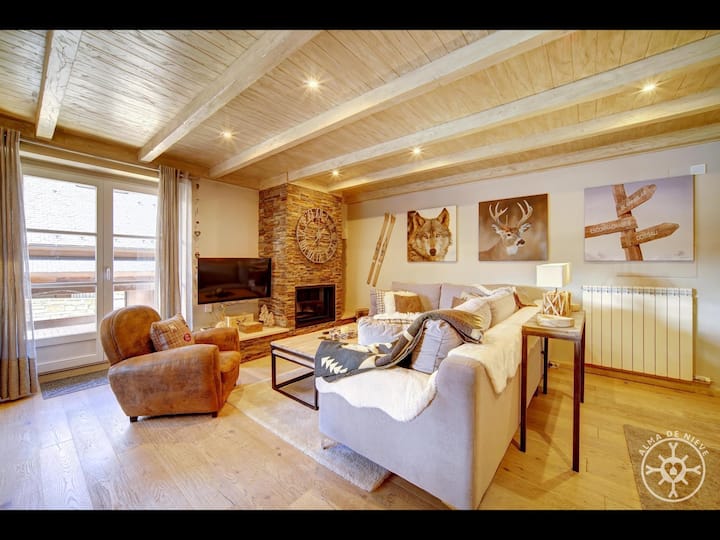 Sanglier En Val De Ruda - Baqueira