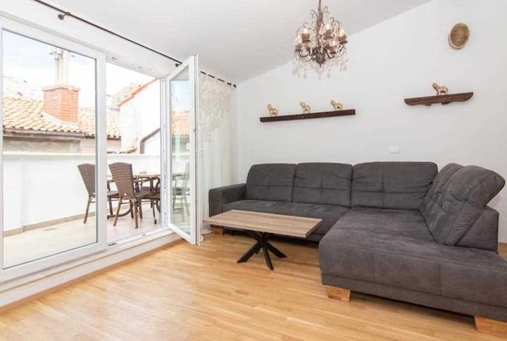 Two Bedroom Apartment With Terrace Elleon Piran - Piran