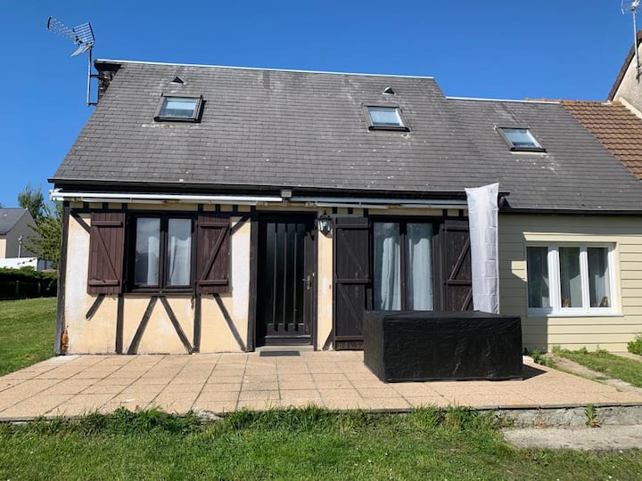 Jolie Perle Normande Avec Jardin - Hermanville-sur-Mer