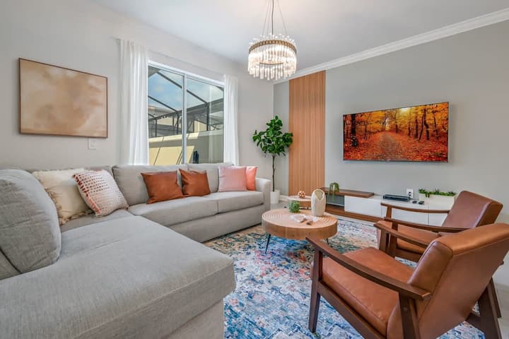 Ultimate Luxury Home-private Pool, Themed Bedroom - Kissimmee, FL