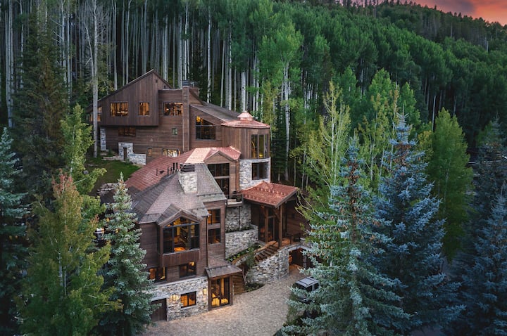 Chalet, Ski-in/ski-out, Funicular | By Invitedhome - Vail, CO
