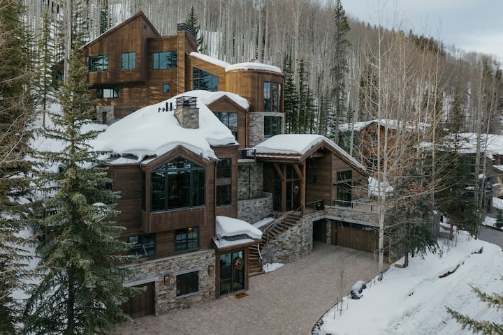 Chalet, Ski-in/ski-out, Funicular | By Invitedhome - Vail, CO