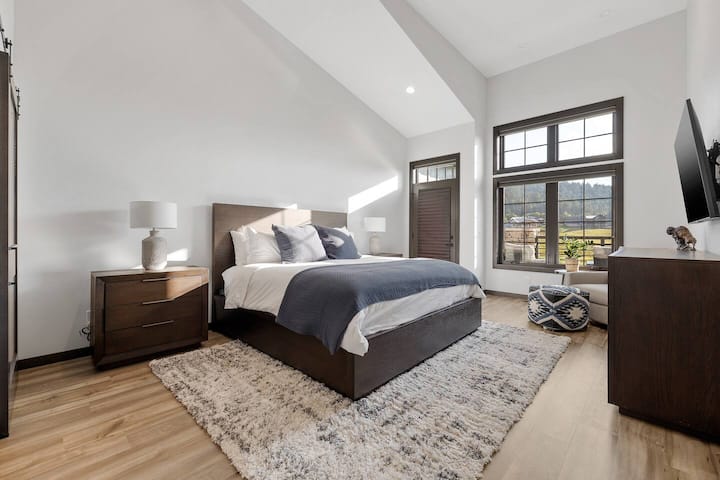 Unit 4 - Villa At Boulder Canyon Golf Course - Sturgis, SD