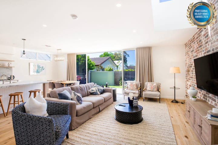 Camellia - Pet Friendly - 3 Min Walk To Centre - 베리