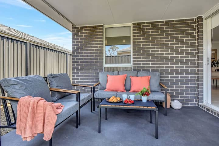 Cessnock Haven Contemporary Country Retreat - Kitchener