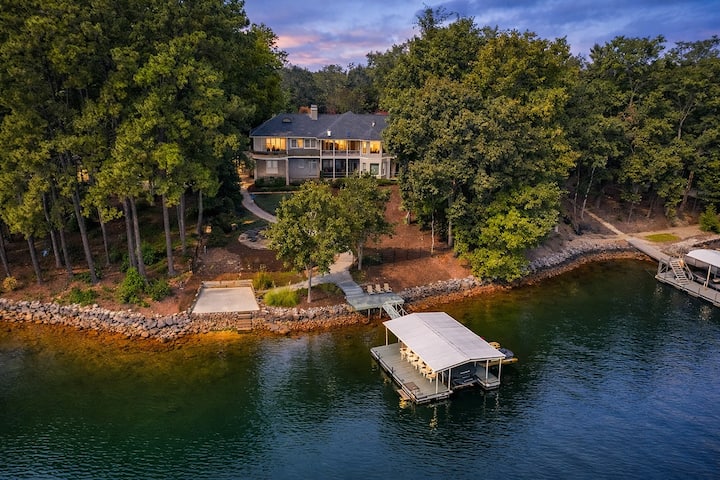 Lake Point Haven With Dock - Walhalla, SC