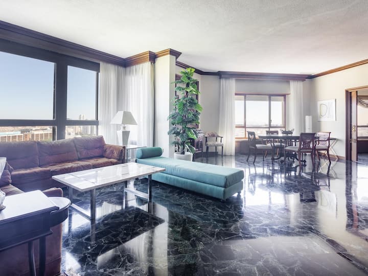 Unique & Spectacular In Gran Via · Seasonal Rental - Valencia
