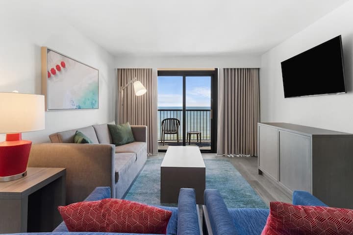 Wave Washed Oceanfront Three Bedroom: 8th Floor - Myrtle Beach