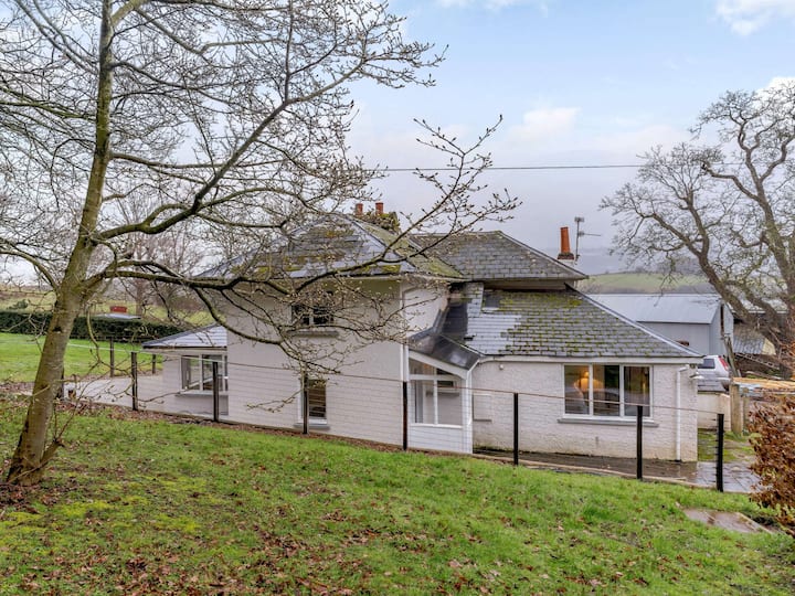 4 Bed In Cwmcarvan (42868) - Usk
