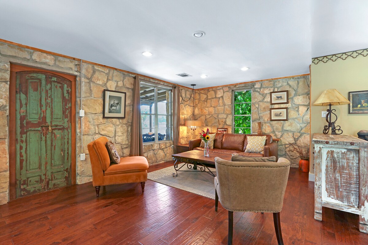 Camino Ranchito - Rock House - Houses for Rent in Wimberley, Texas ...