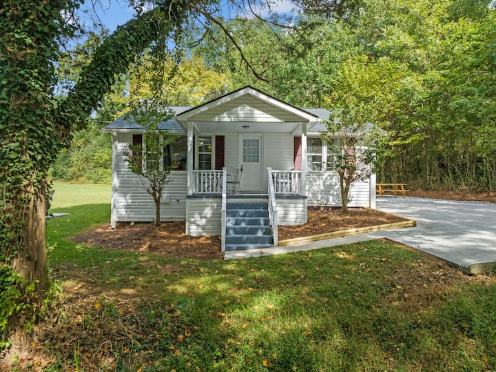 Downtown Dahlonega Destination - Dog Friendly - Dahlonega, GA